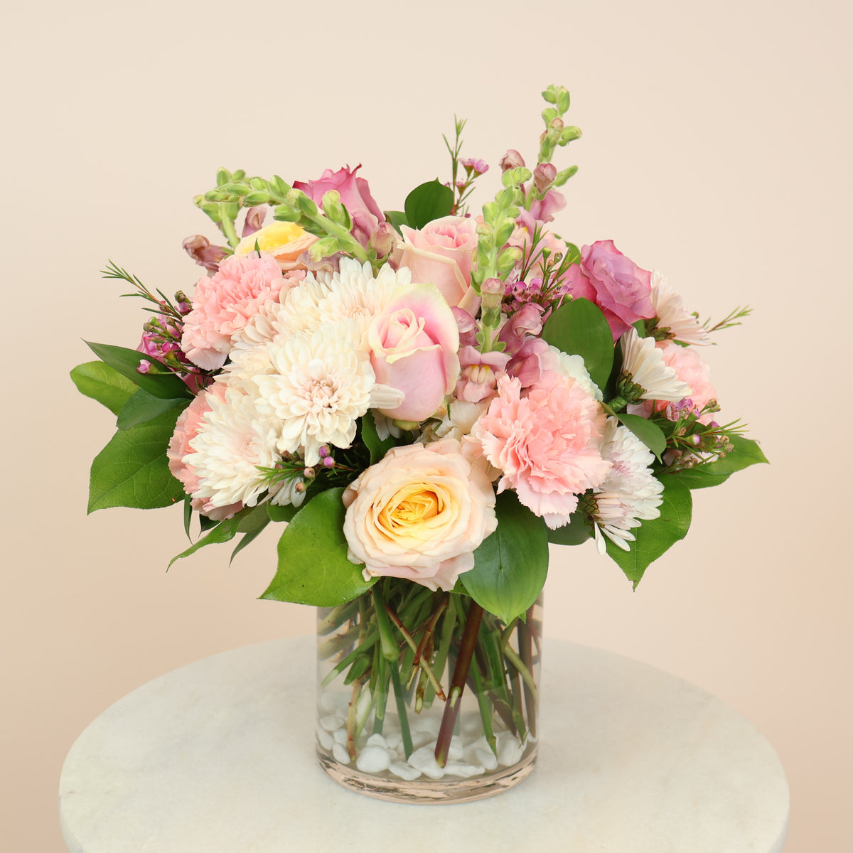 Carnations, Mums, and Daisies – Fantasy Florist and Flower Delivery